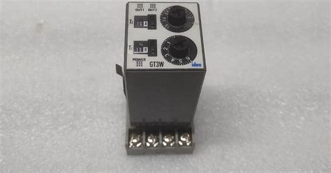 IDEC GT W A AD TIME DELAY RELAY VAC DC