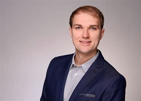 Tobias Schmidt Medium