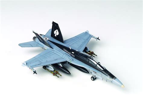 Academy 12422 172 Fa 18d Hornet Us Marines
