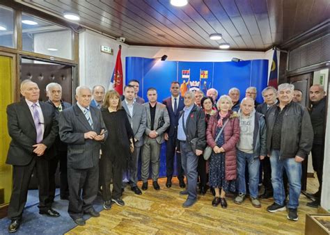 Заменик градоначелника организовао пријем за бивше припаднике службе безбедности