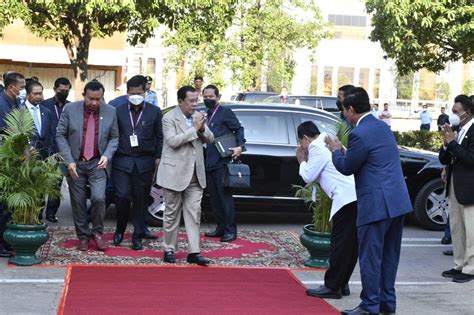 សម្តេចតេជោ ហ៊ុន សែន អំពាវនាវដល់អាចារ្យថា មុនរៀបពិធីសូមសួរម្ចាស់ដើមការសិន ចៀសវាងរឹងទទឹងដាក់គ្នា