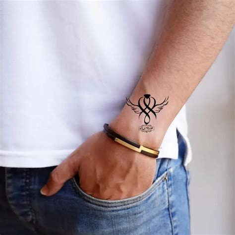 دستبند چرم با پلاک طلا 18 عیار طلا و جواهر آرادمهر گالری