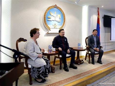 Өвөрхангай аймаг Хууль тогтоомж сурталчлах төвтэй боллоо Isee Mn