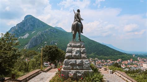 13 Забележителности във Враца и околността сърцето на Северозапада