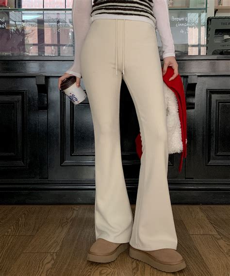 러브썸원 겉기모 마레뜨 베이직 기모 밴딩 부츠컷 니트 트레이닝 팬츠