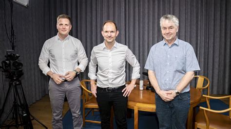 I Dag Offentliggjorde Skatteminister Jeppe Bruus Endnu En Podcast I Serien Et Glas Med Bruus