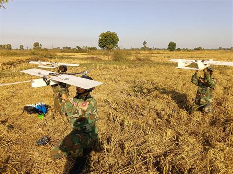 Khit Thit Media ကရင်နီပူးပေါင်းတပ်ဖွဲ့က သိမ်းဆည်းရမိသော အကြမ်းဖက်စစ်တပ်၏ လက်နက်ခဲယမ်းများ