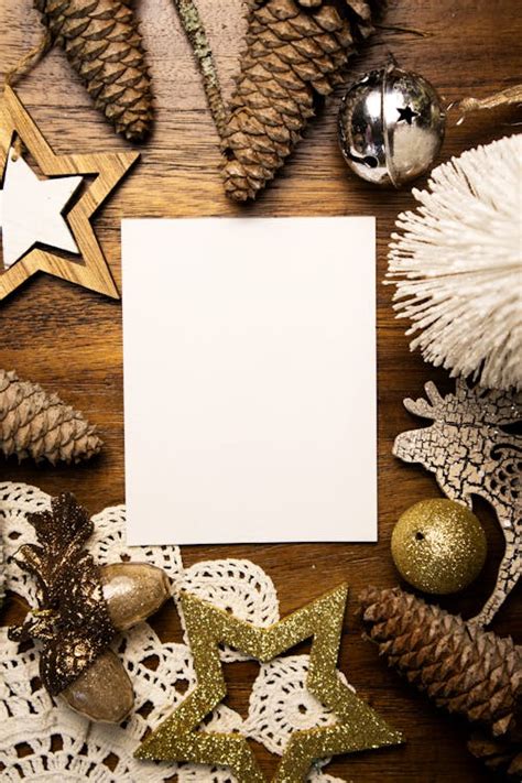 Diy Diy 프로젝트 겨울 겨울 테마 계절 공예 그리팅 카드 끈 따뜻한 음색 러스틱 목조 배경 미니멀리스트 별 빈 카드 빈티지 새해 소나무