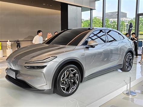 乐道L60实车到店大过Model Y配462马力续航超1000km 换电 车家号 发现车生活 汽车之家