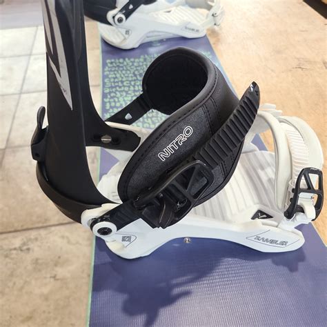 Nitro Rambler Snowboard Binding Size Medium Demo Explorevi