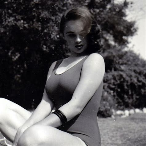 Classic American Pin Up Icon Stunning Photos Of Young Bonnie Logan And