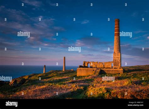 Cornish Winding Engine House Hi Res Stock Photography And Images Alamy
