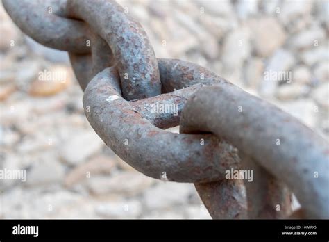 Rusty Giant Chain High Resolution Stock Photography And Images Alamy