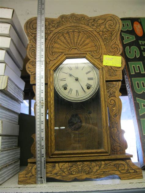 Sessions Gingerbread Clock