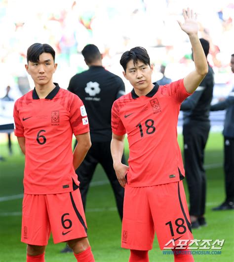 대학 축구 티셔츠 디자인