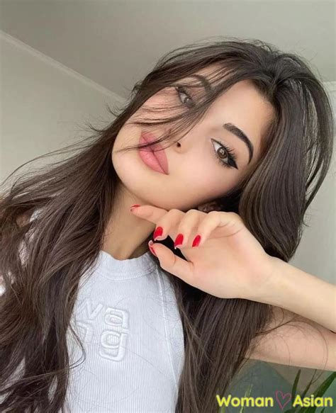 Afghan Women Read This Guide Before Dating Them