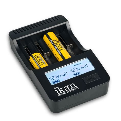 4 Battery Universal Smart LCD Charger - Ikan