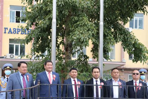 БАРИЛГЫН САЛБАР ҮҮСЭЖ ХӨГЖСӨНИЙ 94 ЖИЛИЙН ОЙ БАРИЛГАЧДЫН БАЯР ТОХИОЖ БАЙНА