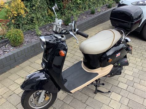 Direct Bikes Retro Db50 Moped In A1 Condition Only 564 Miles Extra Incl Oxford Chain Top Box