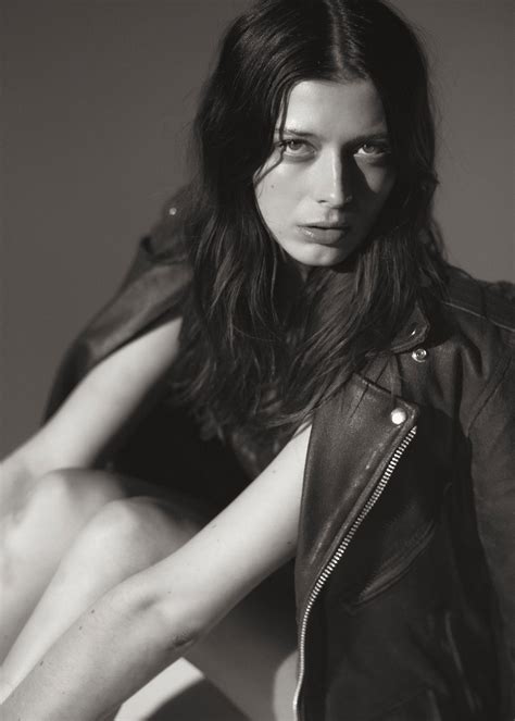 Loreline Placement En Agence Mannequin Hm Scouting