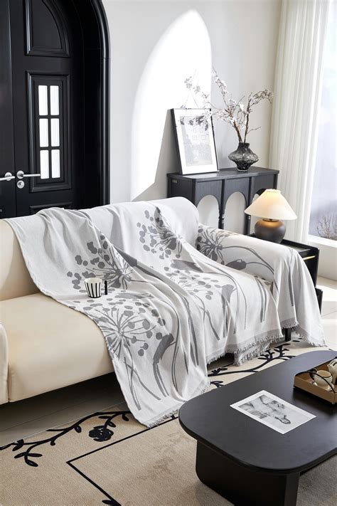 Бесплатные стоковые фото на тему архитектура в помещении ваза гостиная гостиница декор