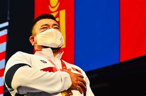 Э Содномпилжээ Энэ медалиа эх орон төр засаг ард түмэндээ зориулж байна