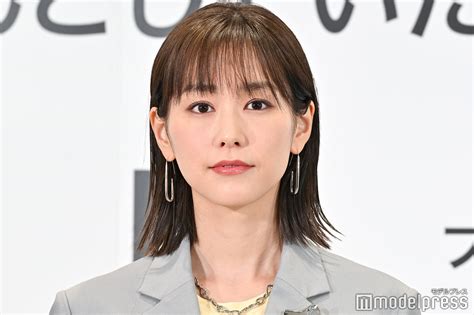 画像520 桐谷美玲、ミニ丈から美脚のぞく“雨の日コーデ”に反響「さすがのスタイル」「センス抜群」 モデルプレス