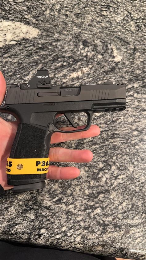 New X Macro Comp R Sigsauer