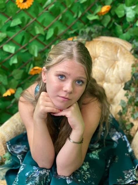 Sophia T New View Modeling