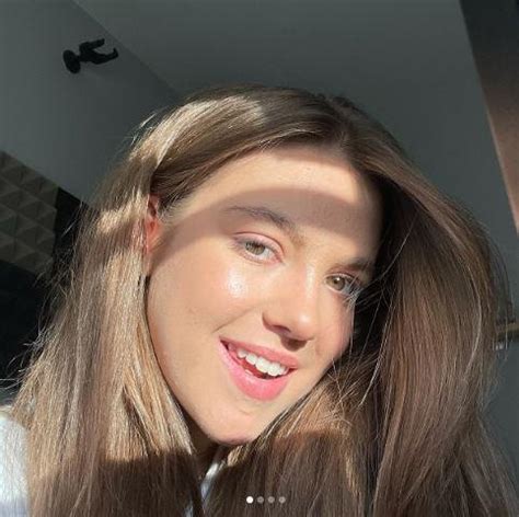 Allie Sherlock Net Worth Fortune Income Boyfriend