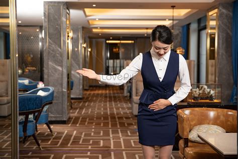 양식 레스토랑 웨이터 이미지 사진 무료 다운로드 Lovepik