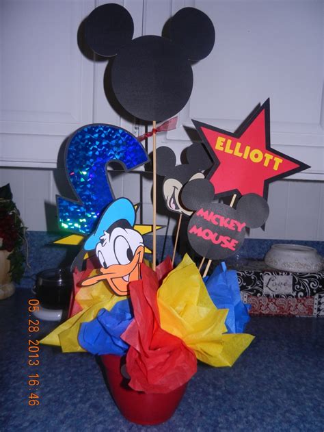 Mickey Mouse Decorationsback Of Center Piece Mickey Mouse