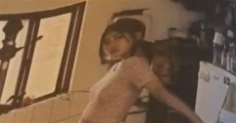 수지 2년 전 화보 로리타 논란 퇴폐업소 콘셉트