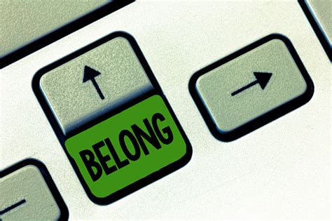 속하는 보여주는 텍스트 기호 사람의 개념 사진 속성 특정 그룹 또는 조직의 구성원이 될 0명에 대한 스톡 사진 및 기타 이미지 0명 개체 그룹 공동체 Istock