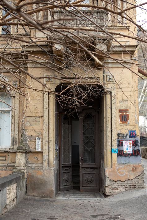 ლადო ასათიანის ქუჩა