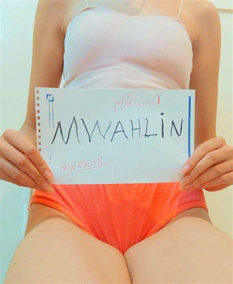 سوراخ کص و کونمو براتون باز کردم اینبار با جوراب و لباس باب اسفنجی