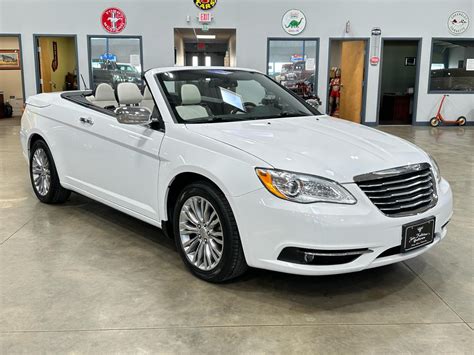 2013 Chrysler 200 Limited Convertible