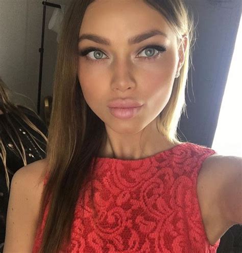 Uliana Fashion Women Instagram