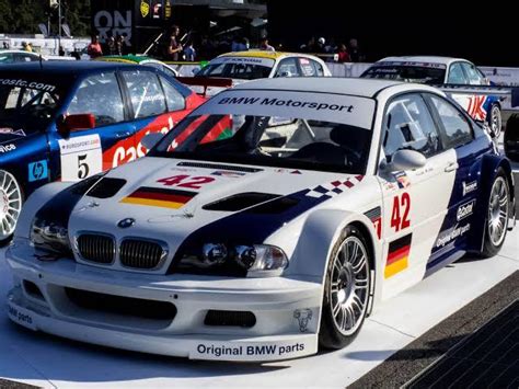 BMW M3 GTR 2001 Siêu Xe Thể Thao Cổ Điển Đáng Mua nhất Năm Nay Nhấp