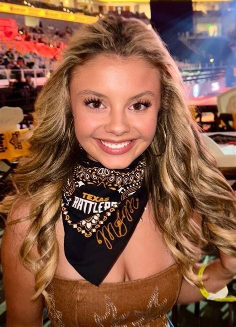 Pin De David En Mallory Jamee Mahoney En 2025 Mujeres Famosas