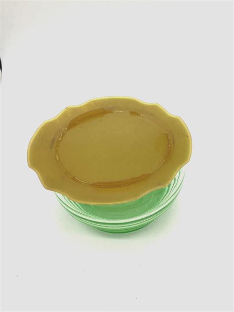 1930s Green Depression Glass Uranium Powder Box W Bakelite Lid