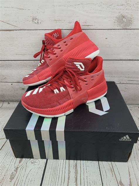 Damian Lillard Schoenen Boost Damian Lillard Officially Debuts Adidas