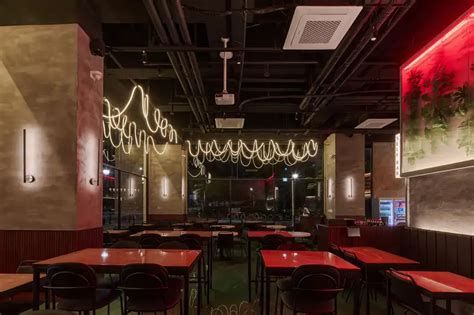 노출천장 빈티지한 벽면 마감 44평 모던빈티지 캐주얼 펍 인테리어 강서구 마곡동