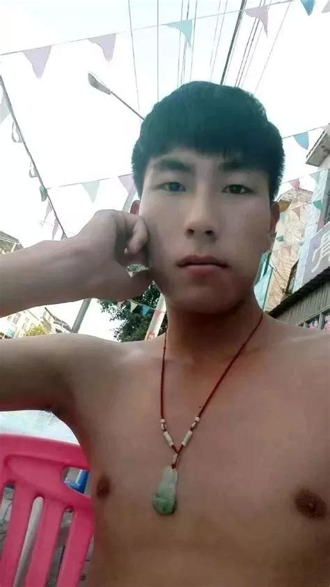 大神请给我的脸P点红晕哈哈哈哈哈