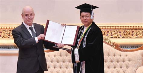 Dvb မြန်မာစစ်ခေါင်းဆောင်နှင့် ရုရှား အပြန်အလှန် ဆုချီးမြှင့်