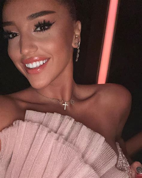 აქ ყველაფერია Mall Home