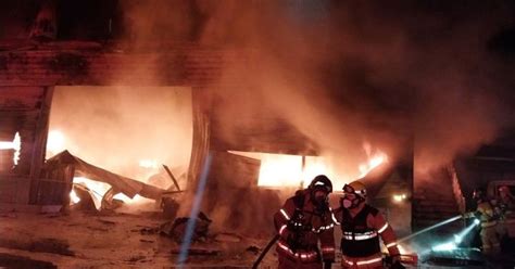 김해 플라스틱 가공공장서 화재1억7200만원 재산피해