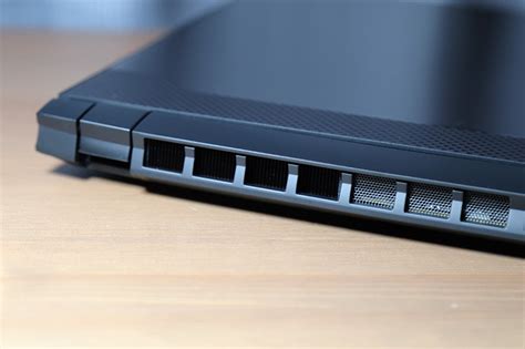 採頂級 K OLED螢幕逐台通過Pantone認證技嘉AERO OLED XD 創作者筆電評測 JazzNews