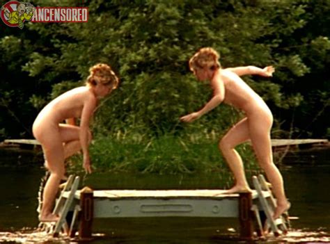 Nackte Pauline Knof In Durch Liebe Erlöst Das Geheimnis Des Roten Hauses