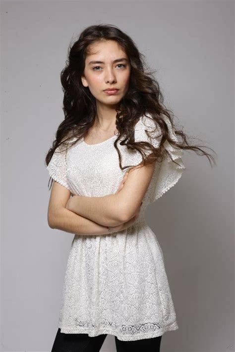 თურქული კინოს ამომავალი ვარსკვლავი ნესლიჰან ათაგული ქორწილის ფოტოები